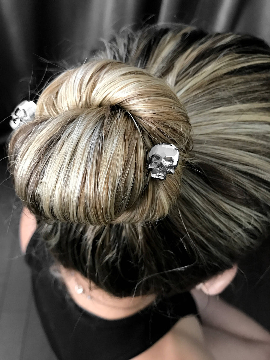 Crystal Skull Hair Bobby Pins, Metallic Chrome Silver Skulls – ShySiren.com